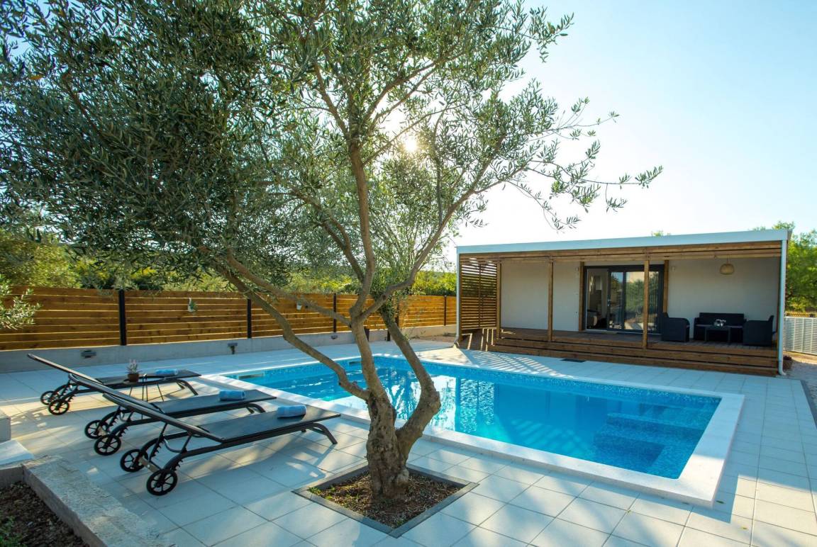 60 M² Ferienhaus ∙ 2 Schlafzimmer ∙ 4 Gäste - Biograd na Moru