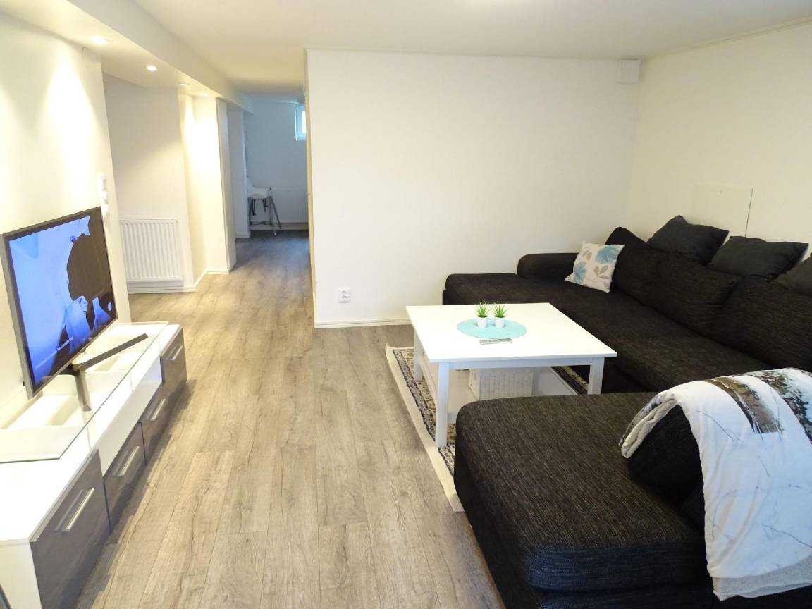 80 M² Ferienwohnung ∙ 2 Schlafzimmer ∙ 6 Gäste - Vimmerby