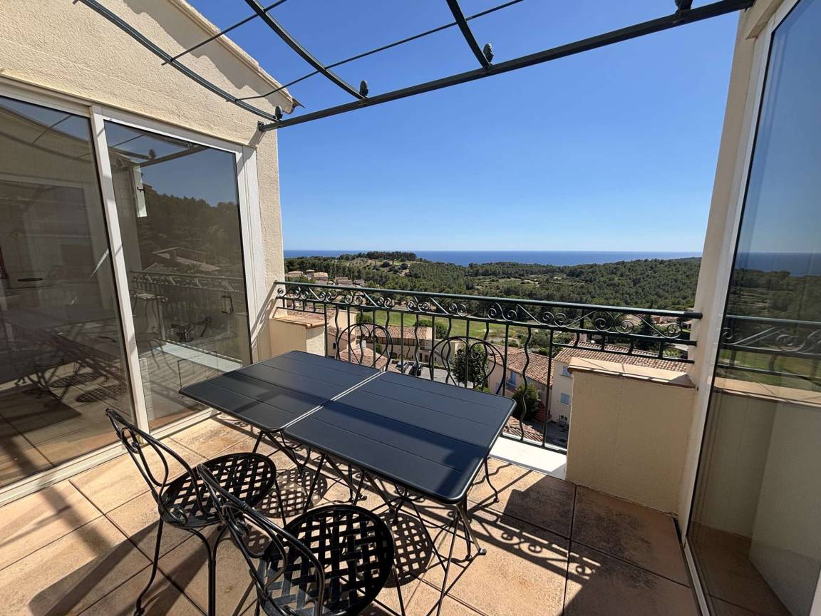 66 M² Appartement ∙ 2 Chambres ∙ 6 Personnes - Saint-Cyr-sur-Mer