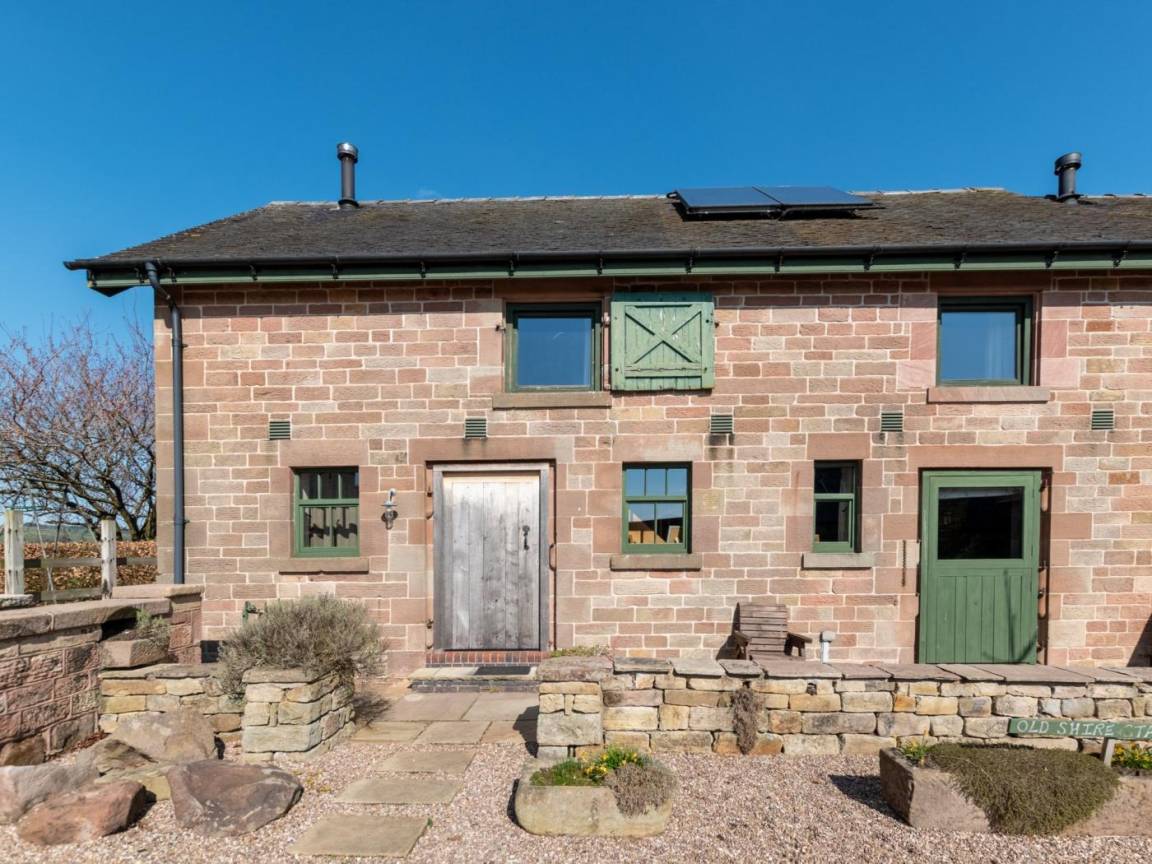 Cottage ∙ 3 Bedrooms ∙ 6 Guests - Leek