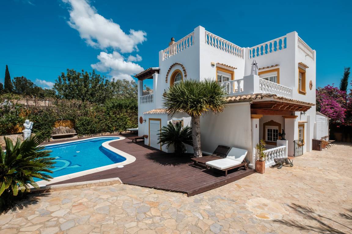 200 M² Villa ∙ 4 Chambres ∙ 10 Personnes - Santa Eulària des Riu