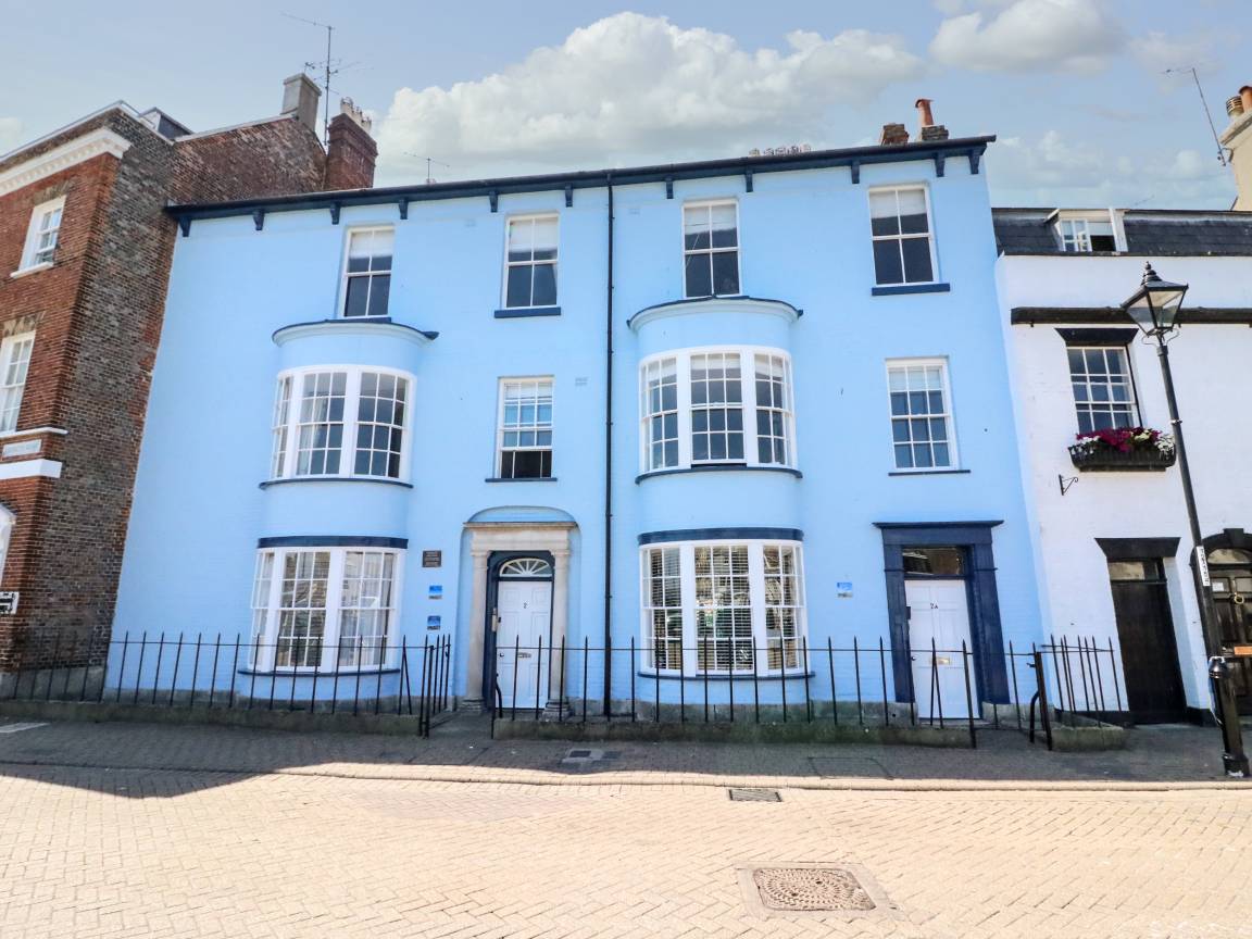 Cottage ∙ 2 Bedrooms ∙ 4 Guests - Weymouth