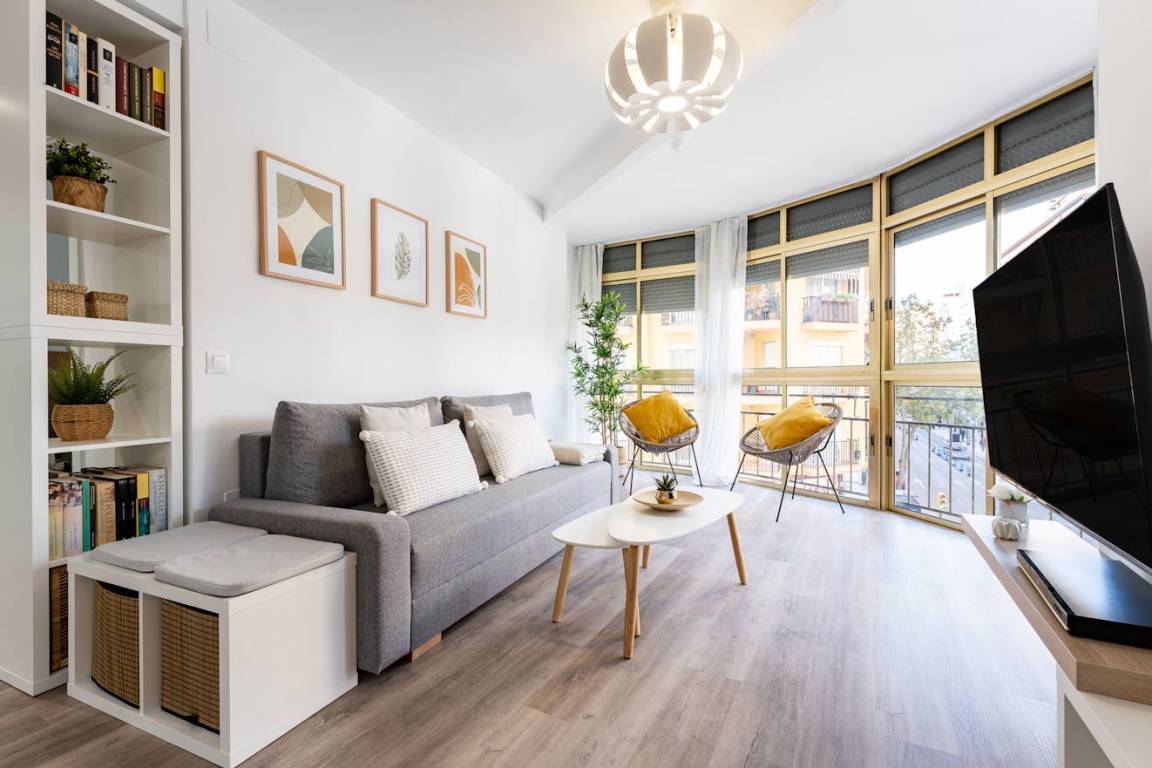 70 M² Apartment ∙ 2 Bedrooms ∙ 6 Guests - Málaga