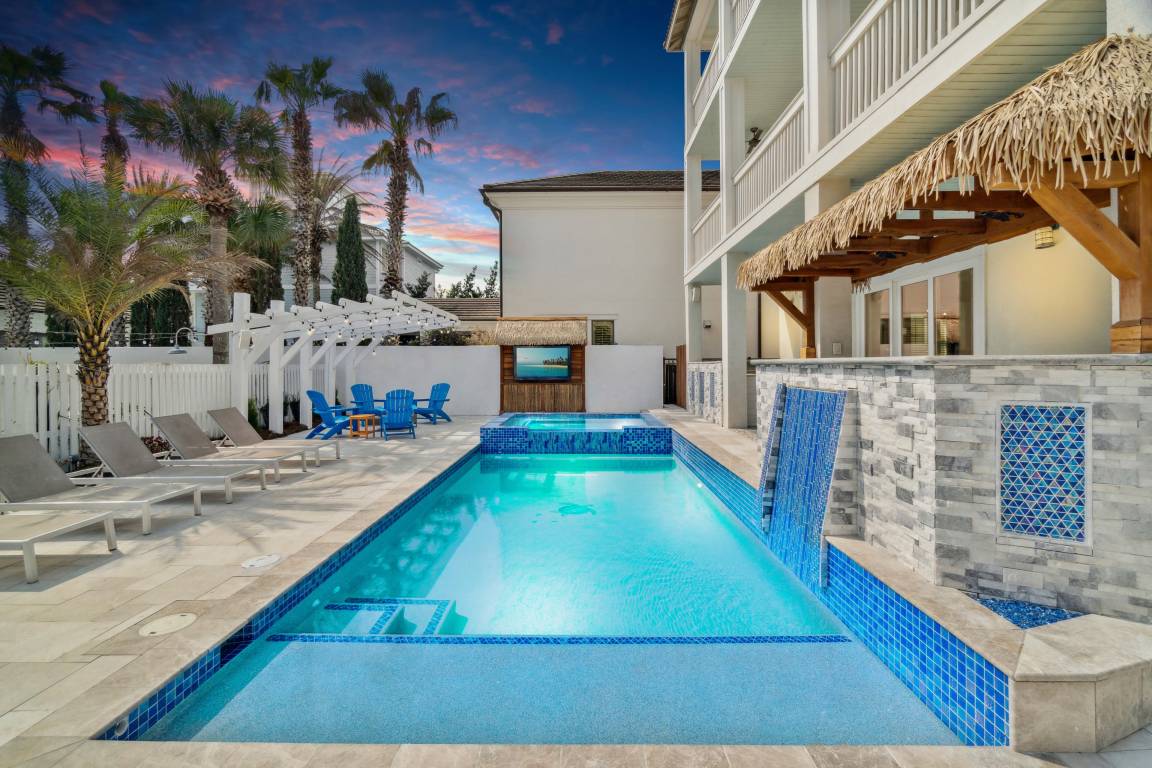 418 M² House ∙ 9 Bedrooms ∙ 28 Guests - Miramar Beach, FL