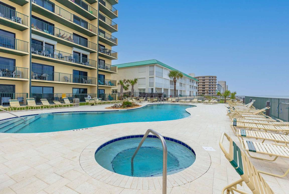 Apartment ∙ 1 Bedroom ∙ 4 Guests - Daytona Beach Shores, FL