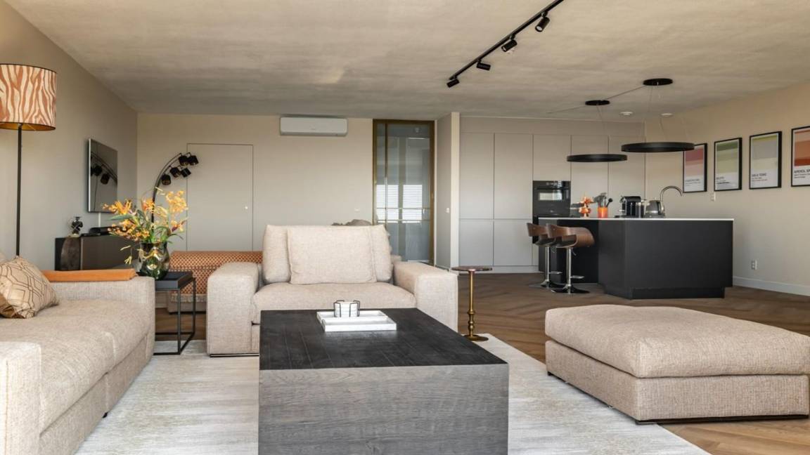 153 M² Apartment ∙ 2 Bedrooms ∙ 4 Guests - The Hague