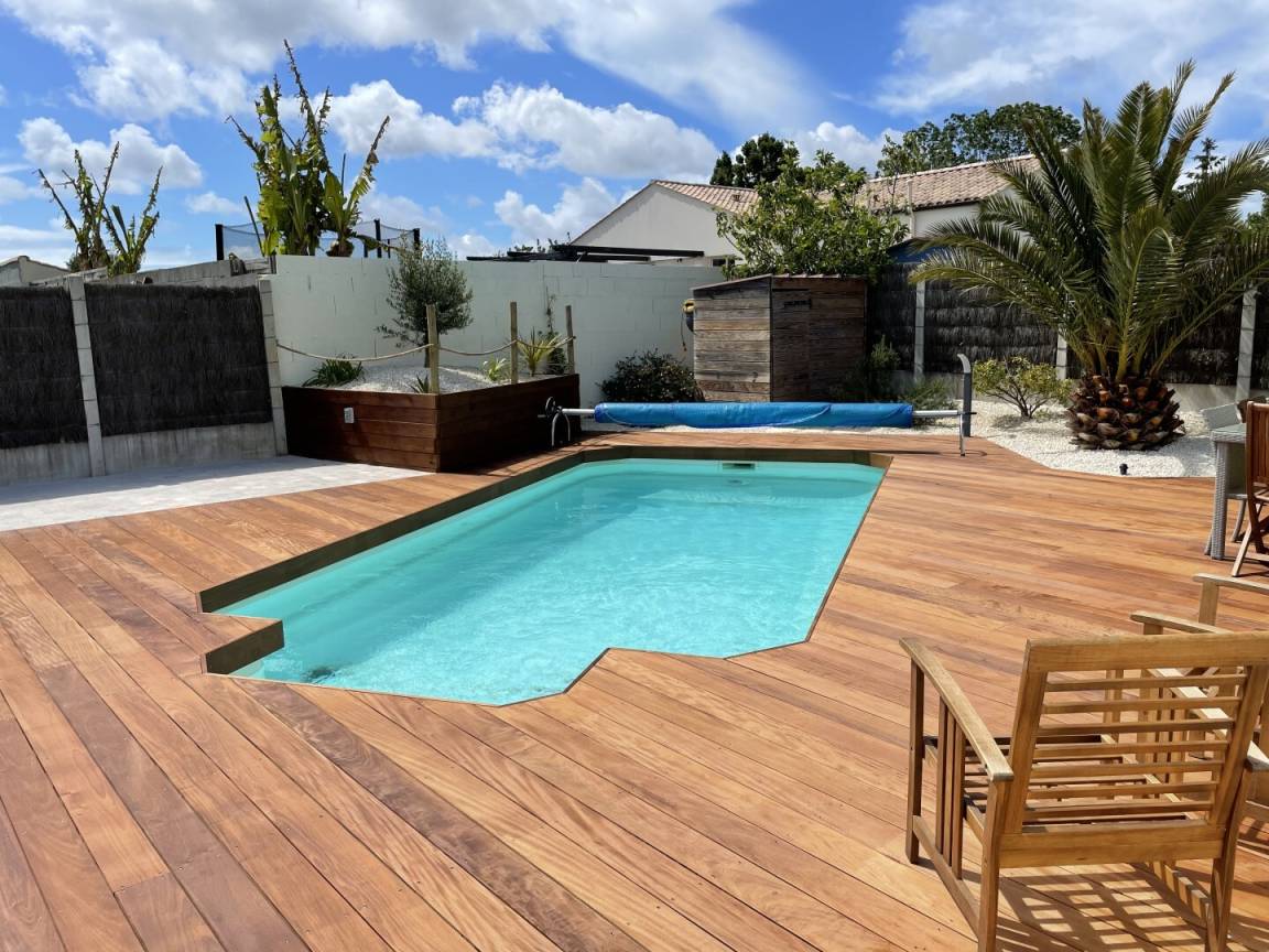 101 M² Villa ∙ 4 Bedrooms ∙ 9 Guests - Angles