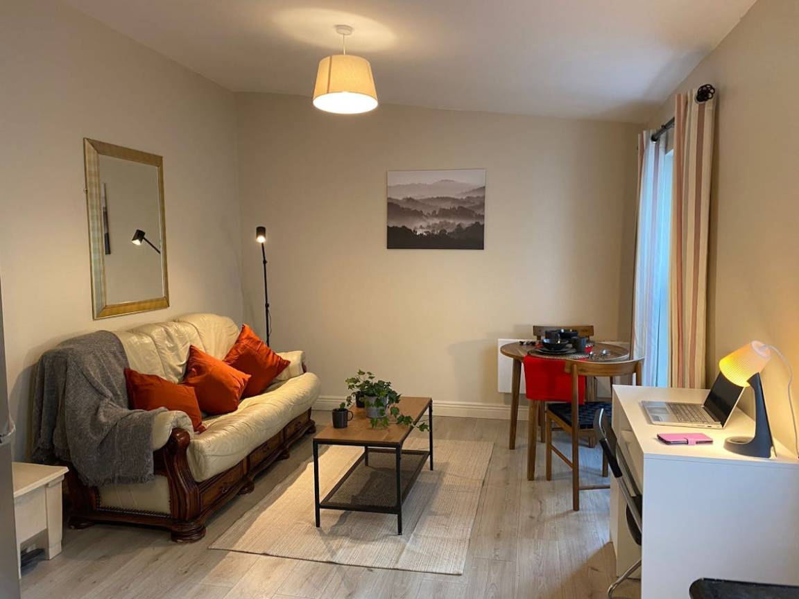 70 M² Apartment ∙ 1 Bedroom ∙ 2 Guests - South Dublin