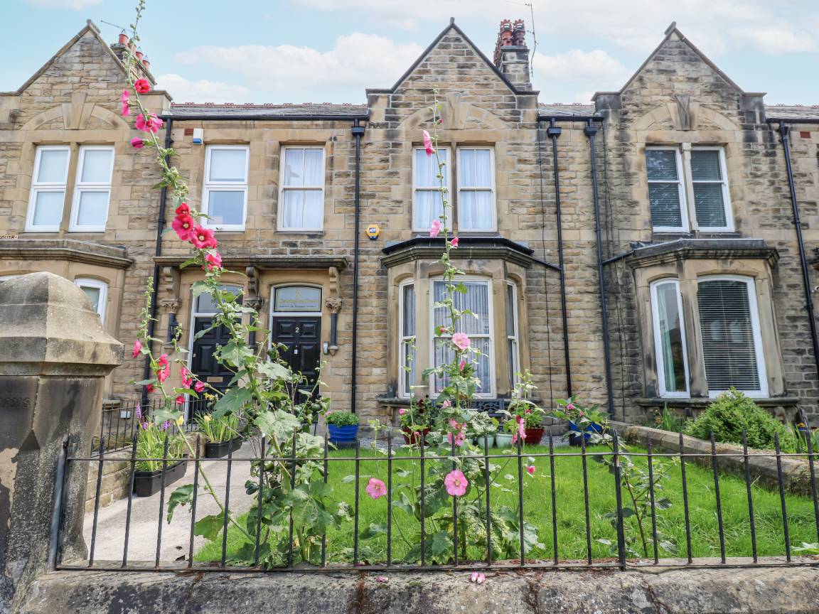 Cottage ∙ 4 Bedrooms ∙ 8 Guests - Bishop Auckland