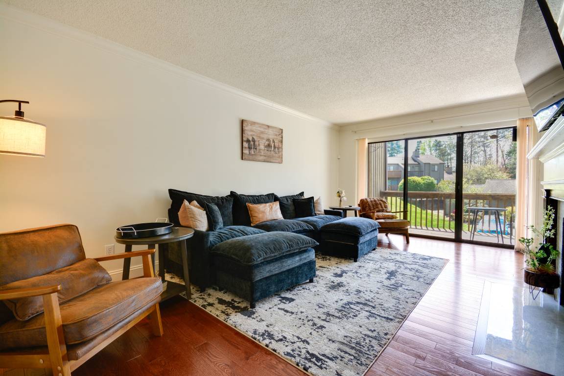 146 M² Apartment ∙ 3 Bedrooms ∙ 8 Guests - Greensboro, NC