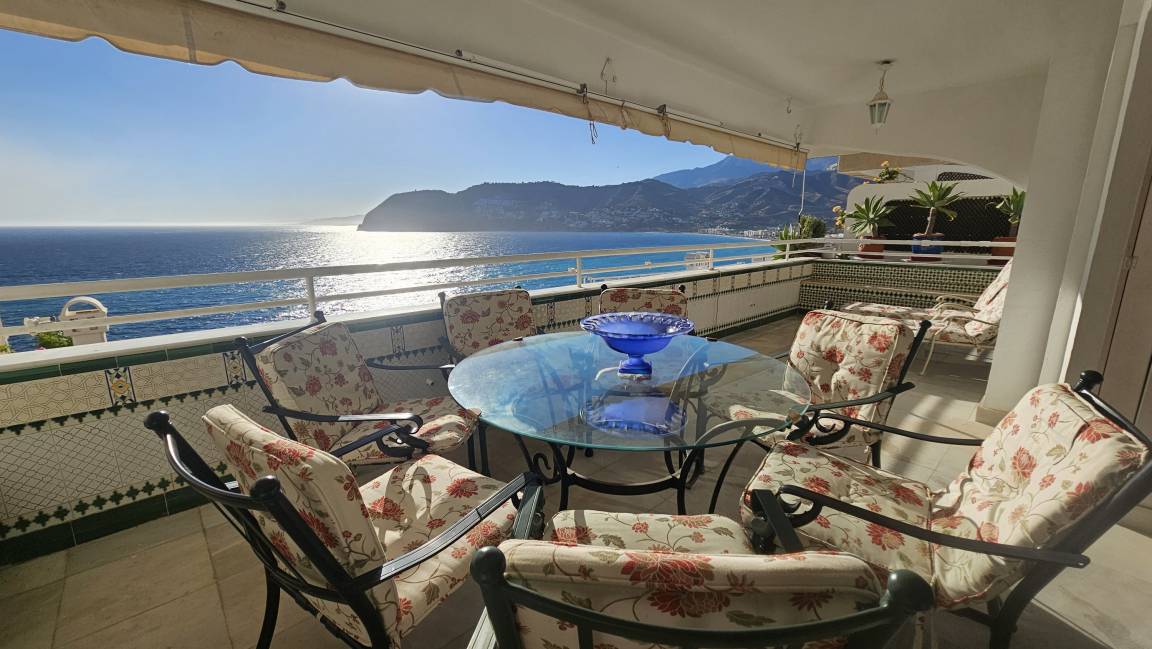 155 M² Apartment ∙ 3 Bedrooms ∙ 8 Guests - Almuñécar