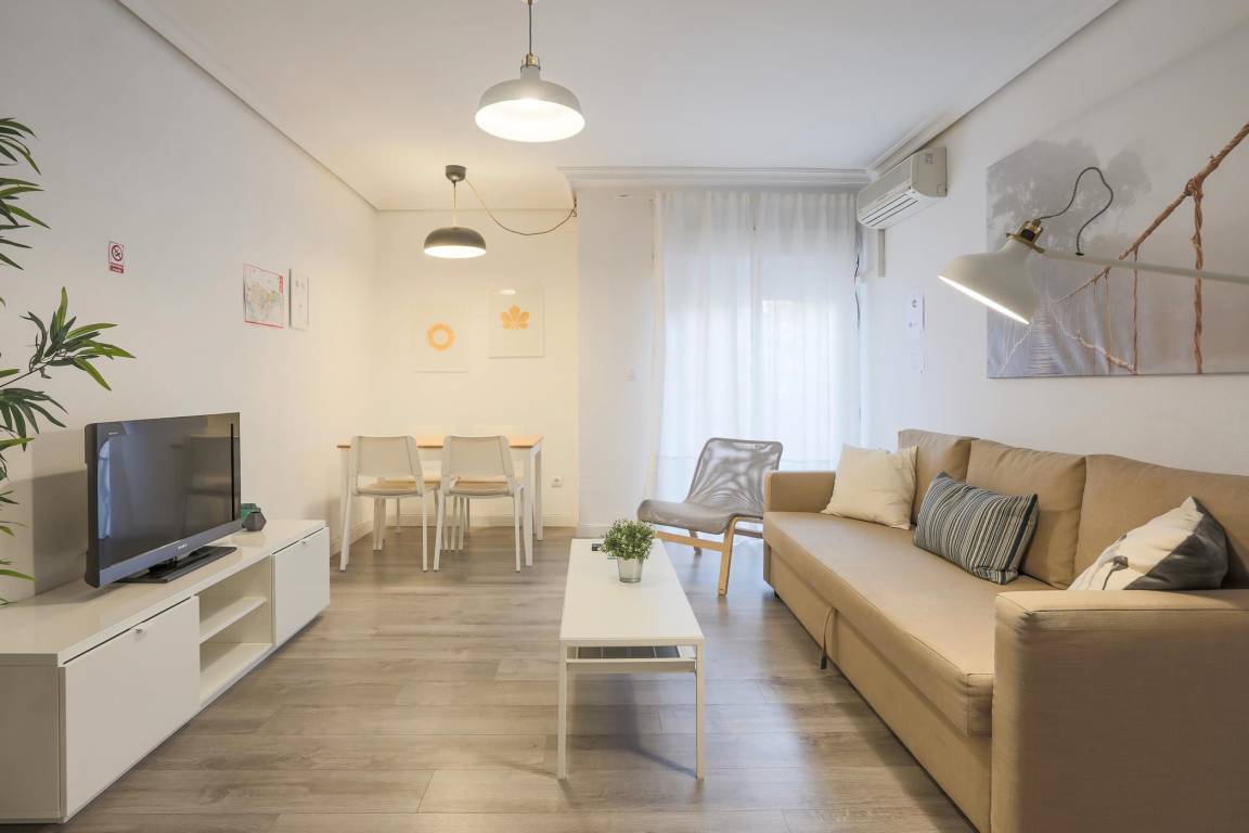 70 M² Casa ∙ 3 Habitaciones ∙ 7 Huéspedes - Sevilla, España