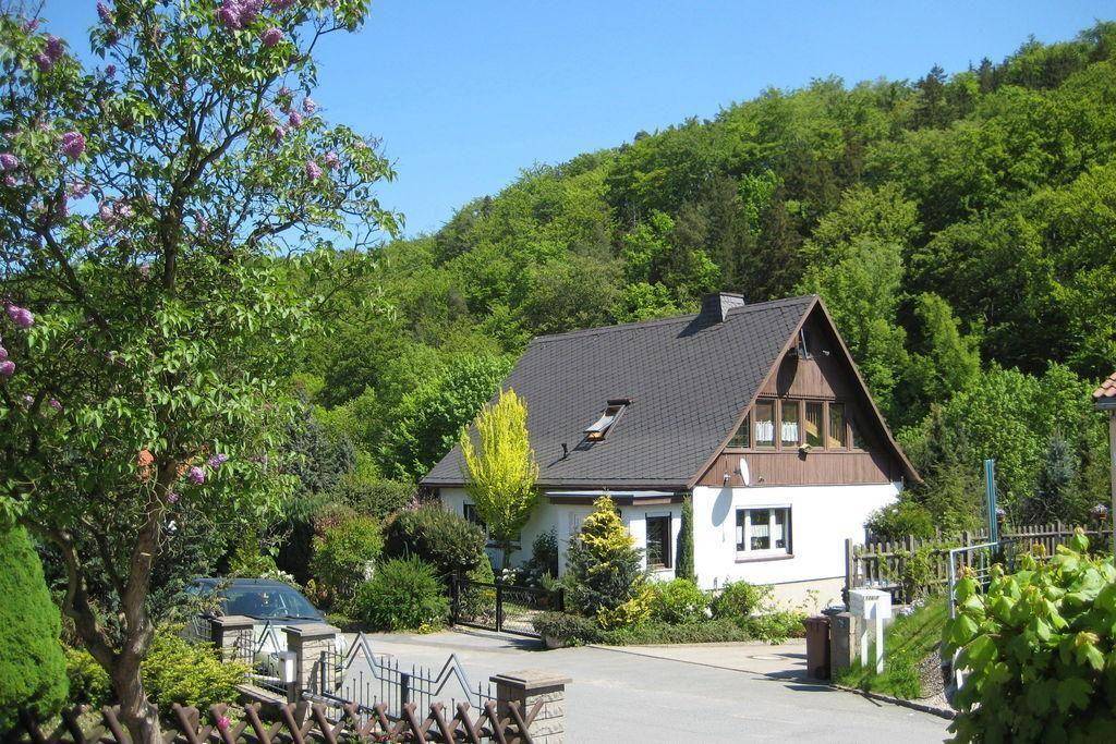 72 M² Ferienwohnung ∙ 3 Schlafzimmer ∙ 4 Gäste - Freital