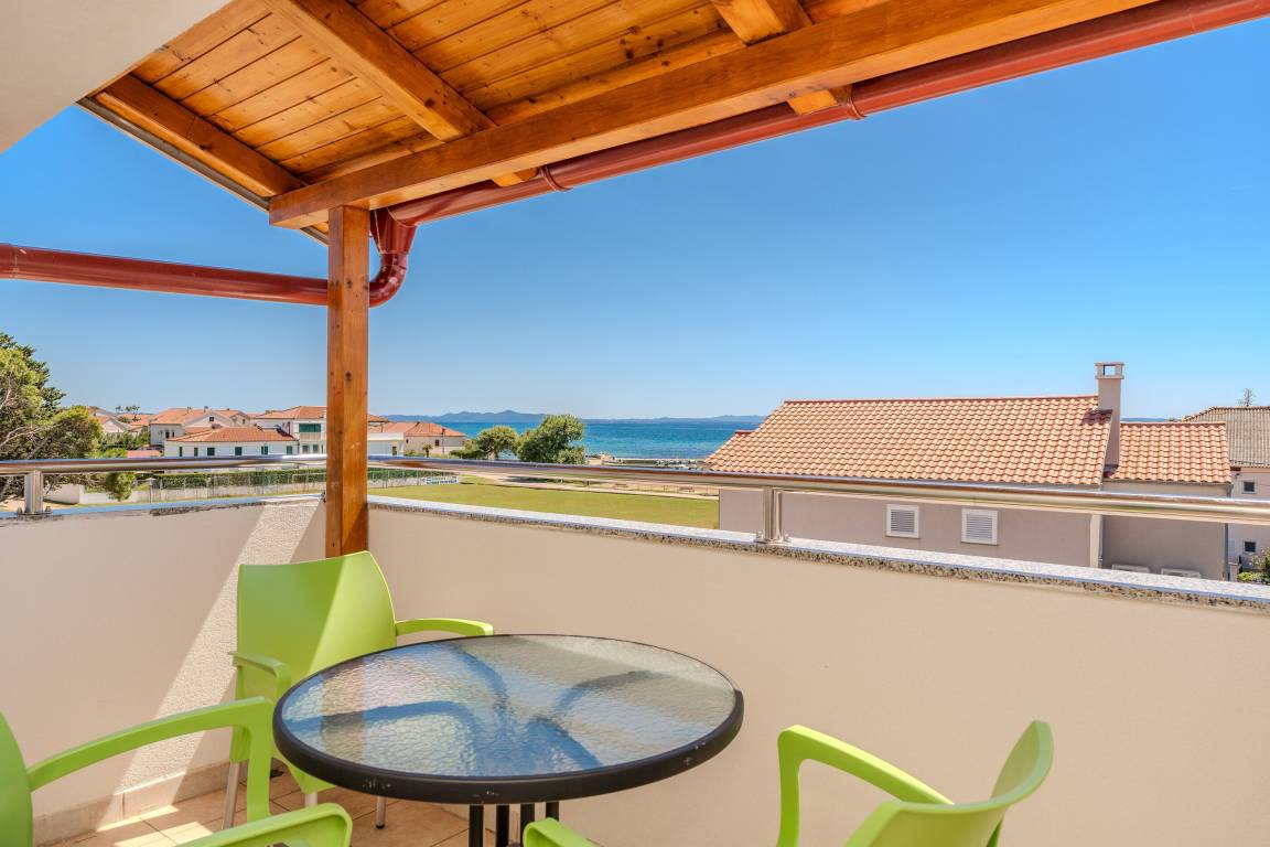 50 M² Ferienwohnung ∙ 1 Schlafzimmer ∙ 4 Gäste - Nin