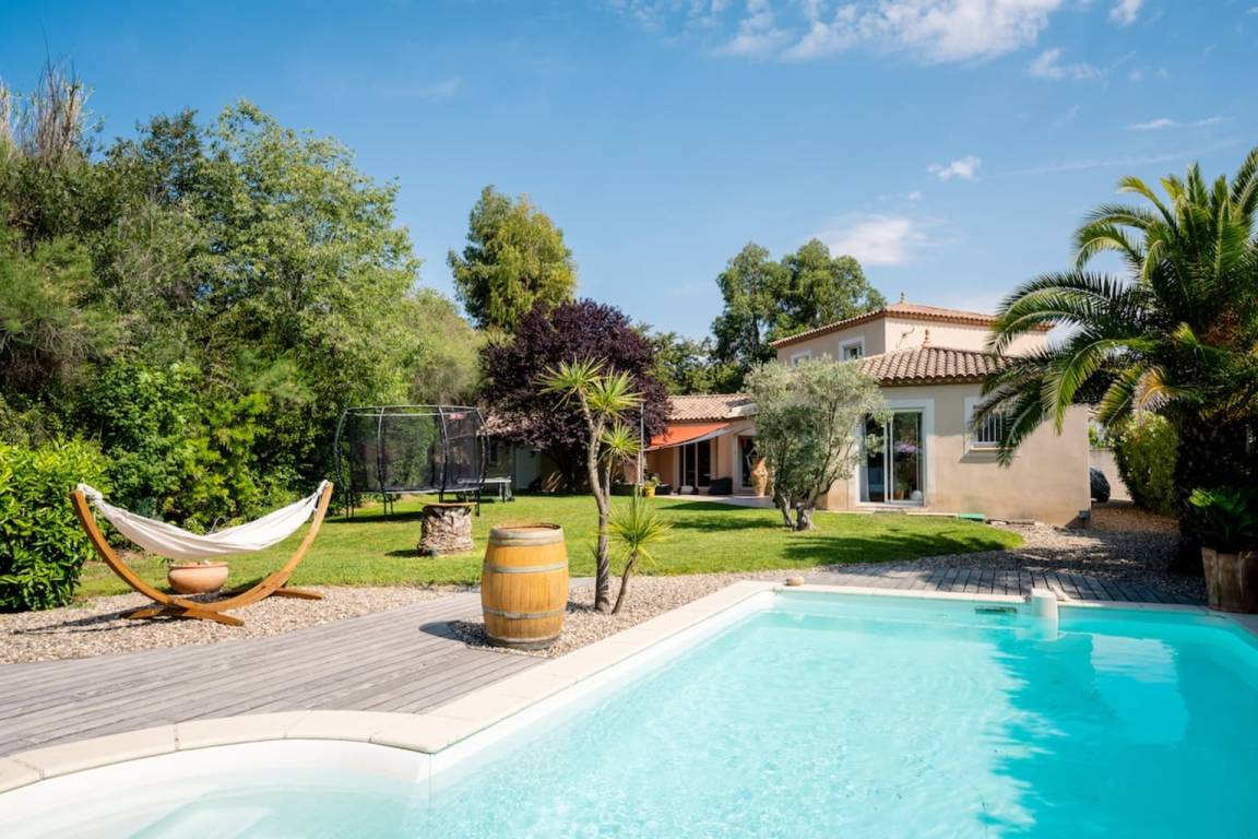 250 M² Villa ∙ 4 Bedrooms ∙ 8 Guests - Béziers