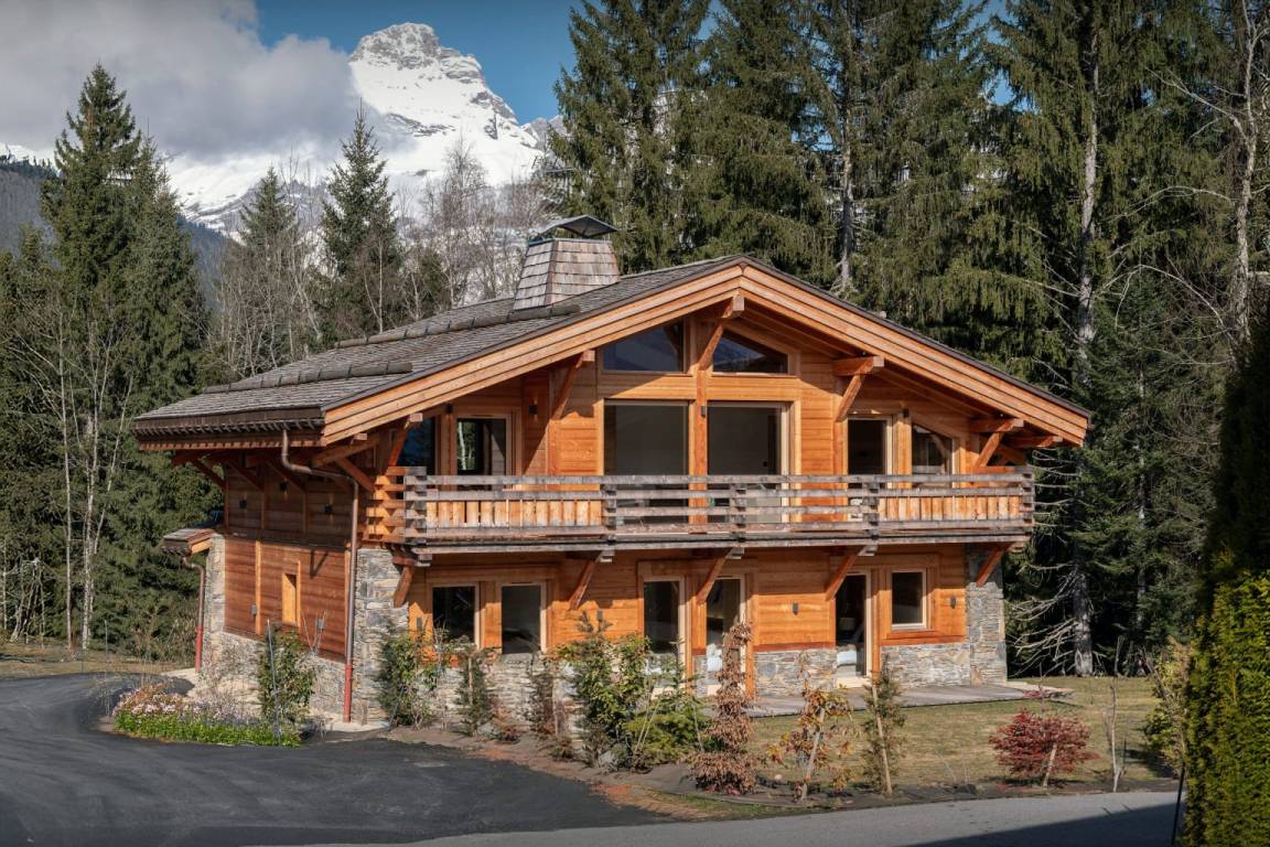 250 M² Chalet ∙ 5 Bedrooms ∙ 12 Guests - Combloux