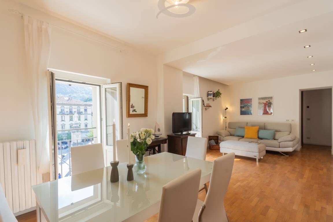 105 M² Apartment ∙ 2 Bedrooms ∙ 4 Guests - Cernobbio