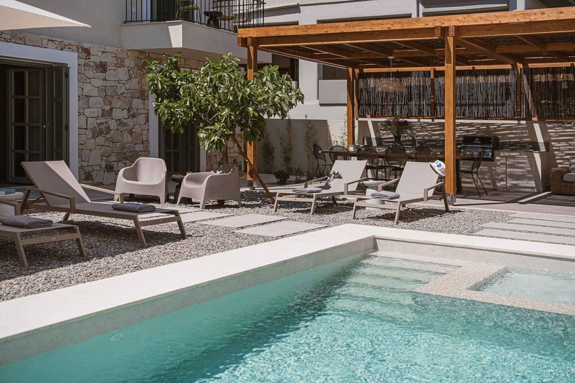 400 M² Villa ∙ 5 Bedrooms ∙ 10 Guests - Chania