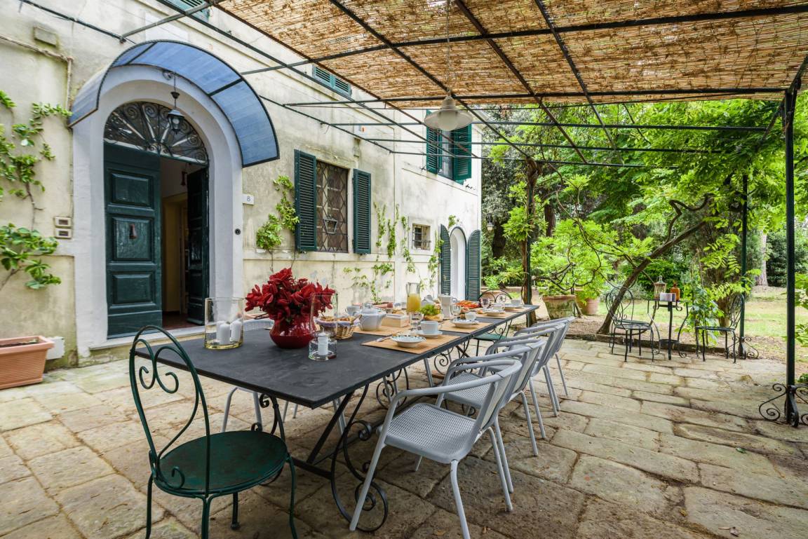 220 M² Villa ∙ 5 Bedrooms ∙ 12 Guests