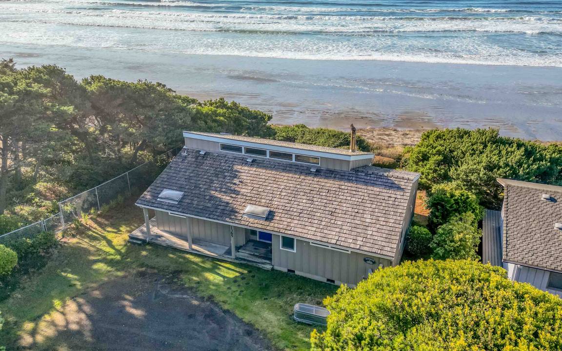128 M² House ∙ 2 Bedrooms ∙ 6 Guests - Holly Beach, OR