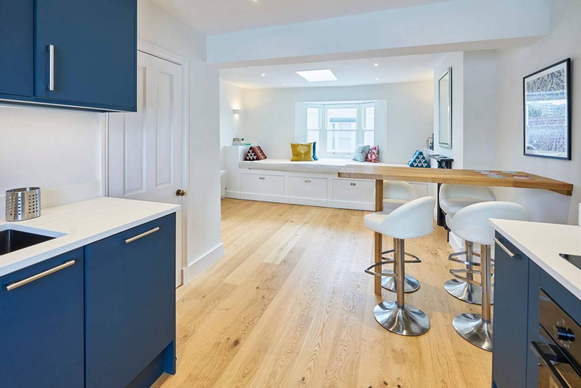 Apartment ∙ 1 Bedroom ∙ 4 Guests - Brighton Marina