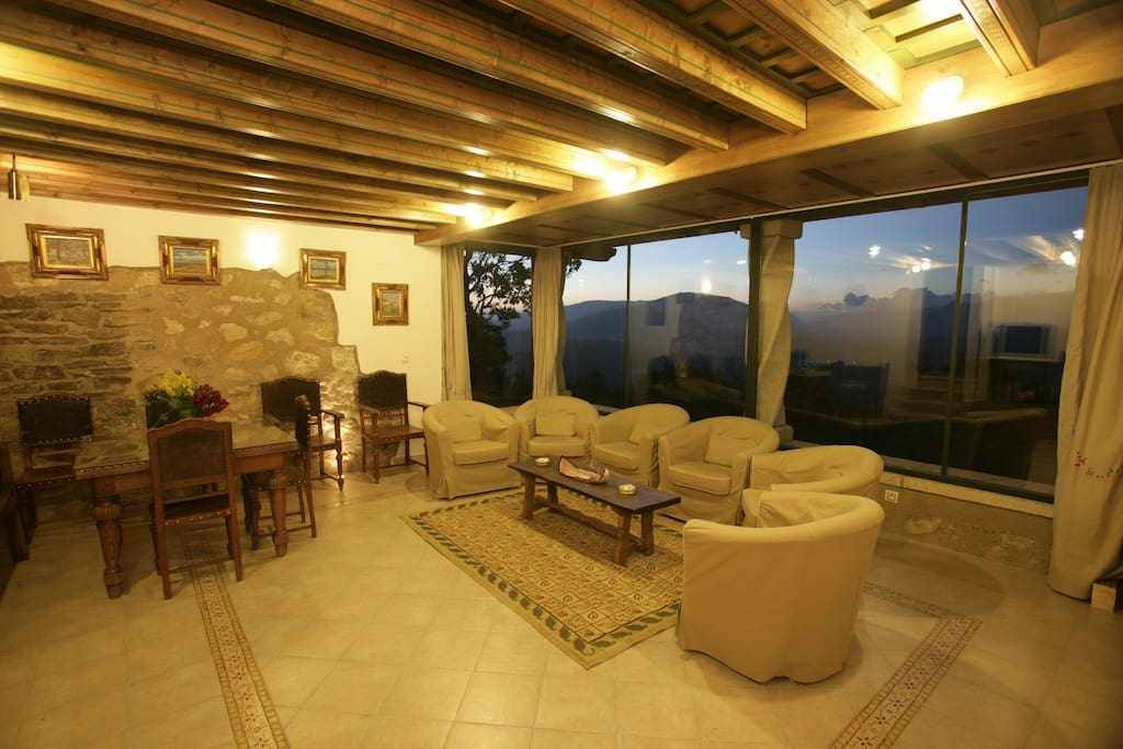 280 M² Apartamento ∙ 1 Habitación ∙ 6 Huéspedes - Bohoyo