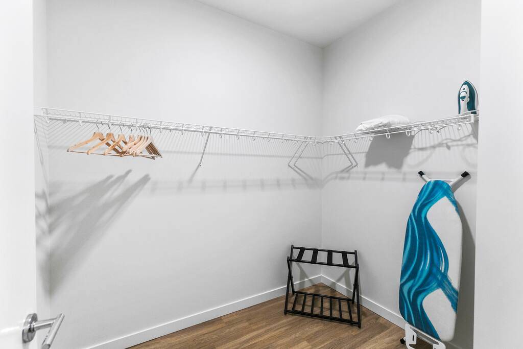 Apartment ∙ 1 Bedroom ∙ 4 Guests - Kirkland, WA