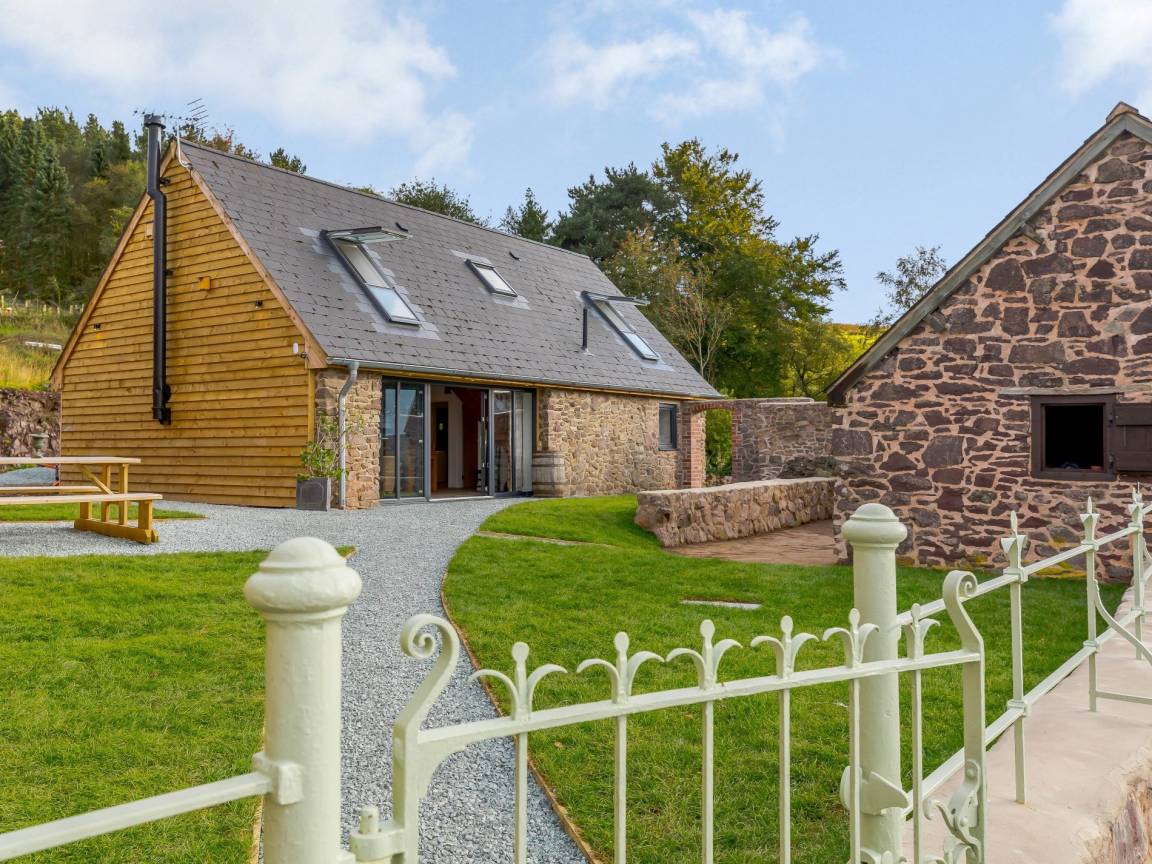 Cottage ∙ 3 Bedrooms ∙ 6 Guests - Church Stretton