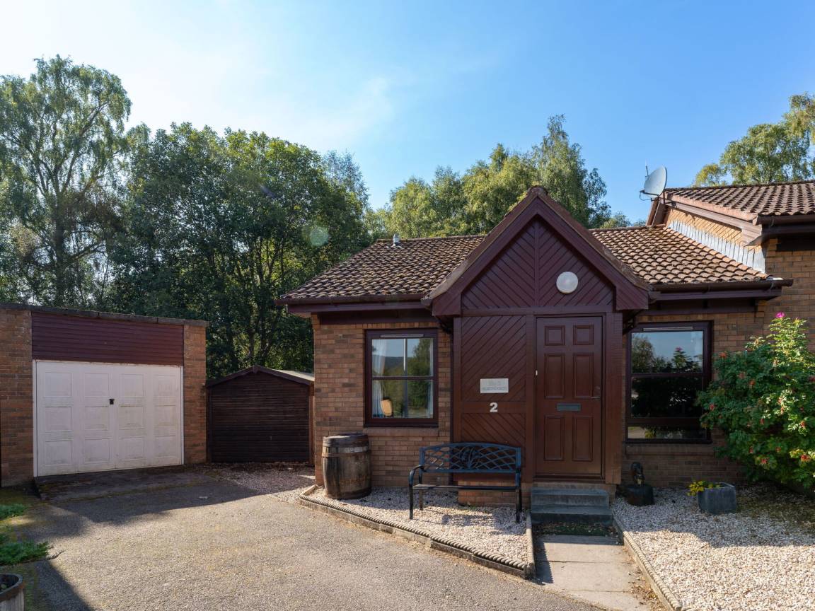 54 M² House ∙ 2 Bedrooms ∙ 4 Guests - Boat of Garten
