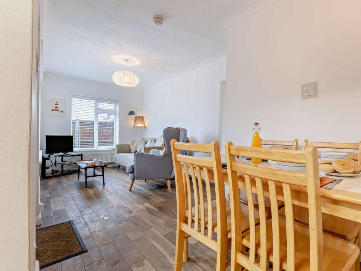 House ∙ 2 Bedrooms ∙ 4 Guests - Mundesley