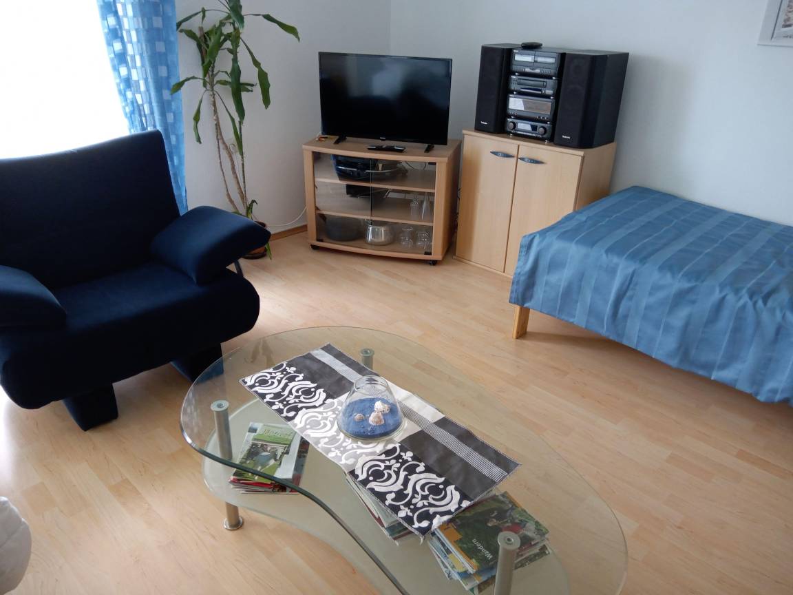 76 M² Ferienwohnung ∙ 1 Schlafzimmer ∙ 5 Gäste - Burladingen