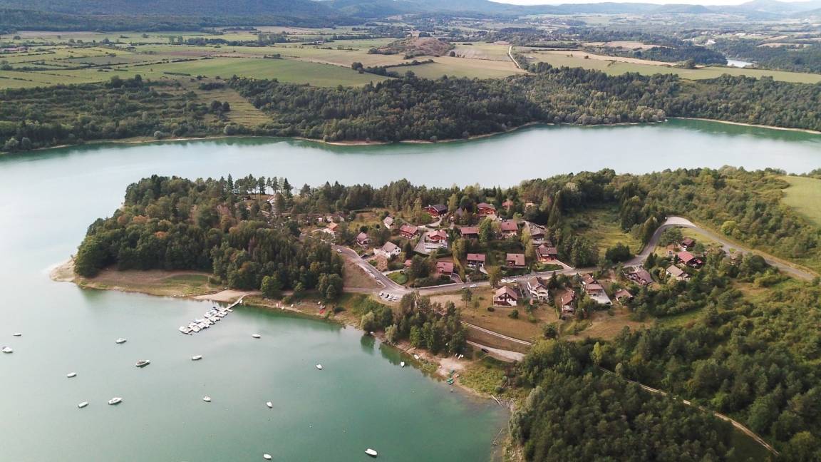 130 M² Gîte ∙ 4 Chambres ∙ 8 Personnes - Jura