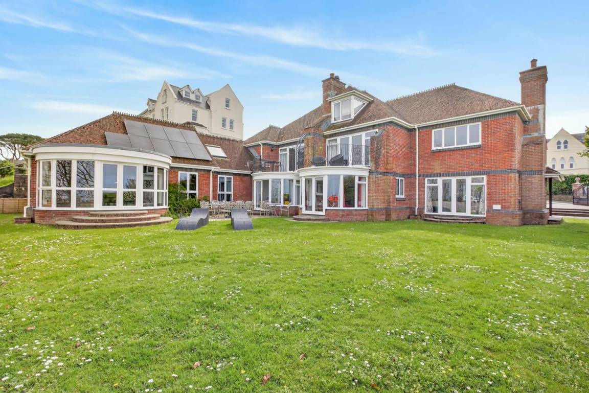 Cottage ∙ 6 Bedrooms ∙ 12 Guests - Bideford