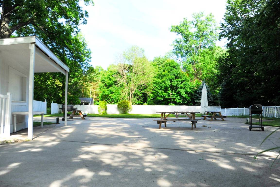 House ∙ 1 Bedroom ∙ 7 Guests - Muskegon, MI