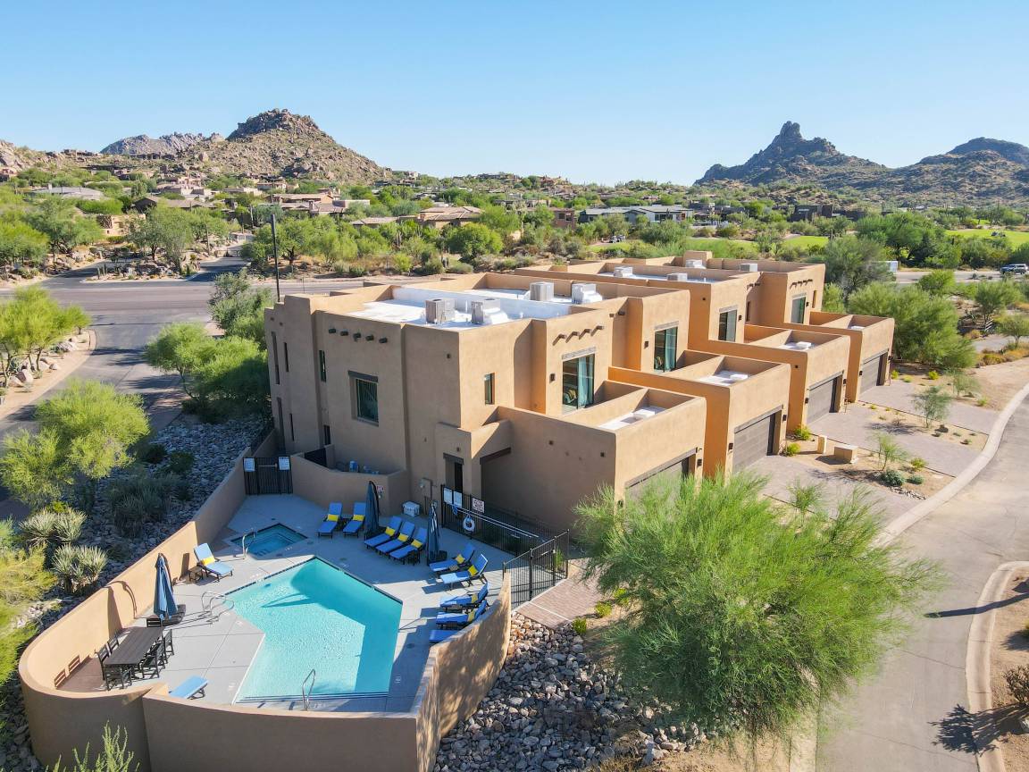 232 M² House ∙ 3 Bedrooms ∙ 12 Guests - Carefree, AZ