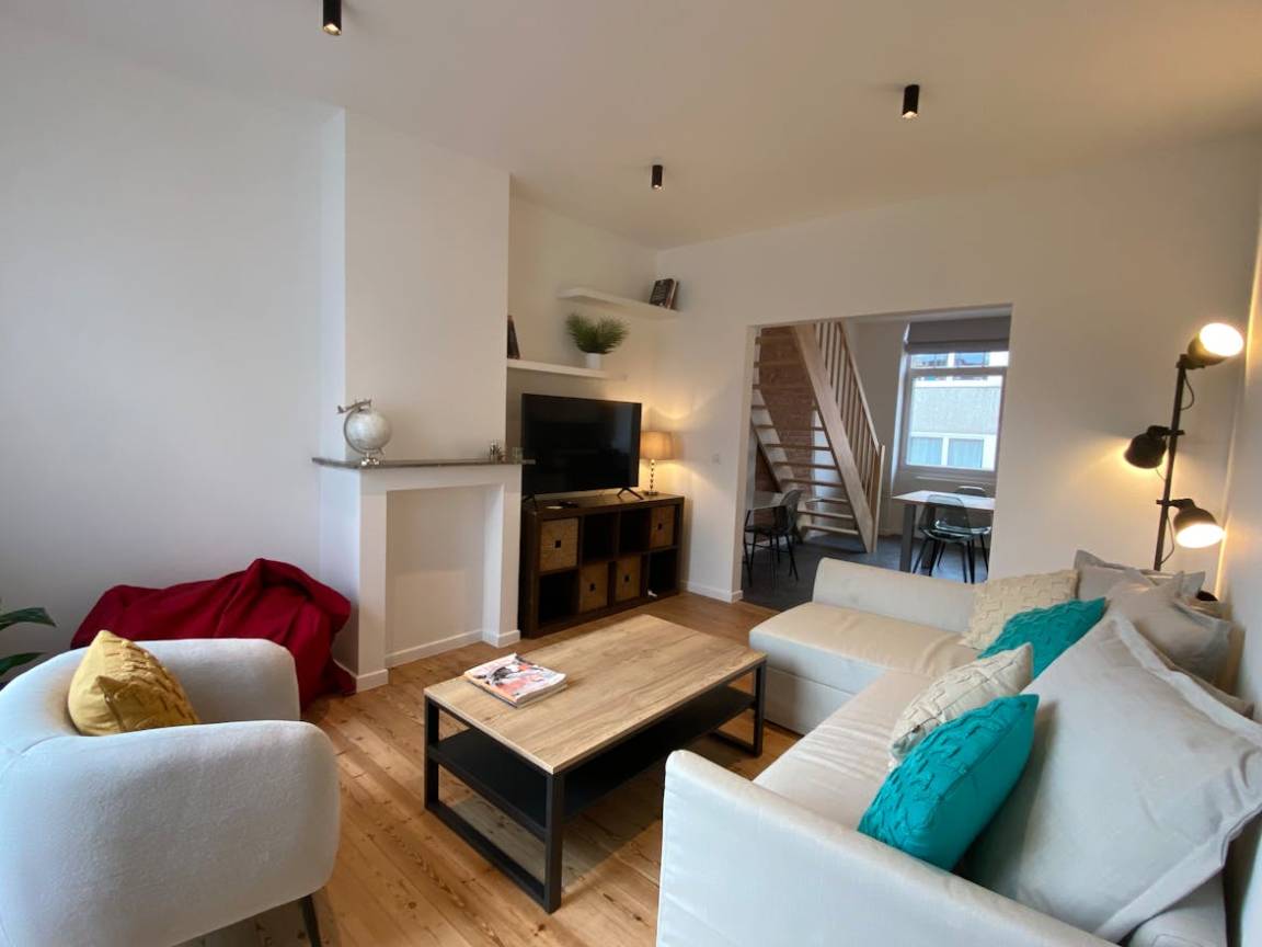 80 M² Ferienwohnung ∙ 2 Schlafzimmer ∙ 4 Gäste - Brüssel