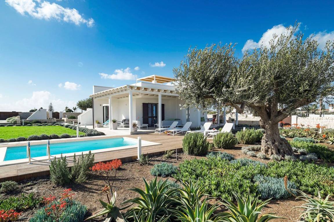 Villa ∙ 2 Bedrooms ∙ 4 Guests - Pachino