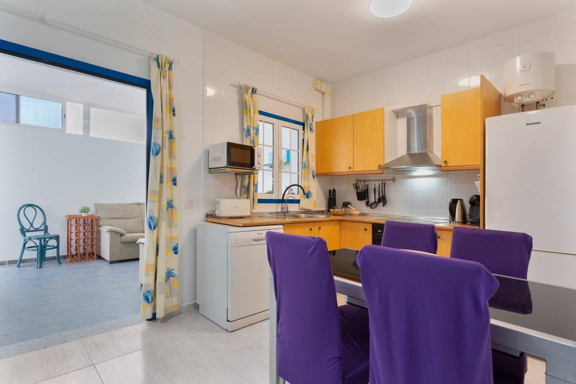70 M² Apartamento ∙ 2 Habitaciones ∙ 6 Huéspedes - Playa Blanca