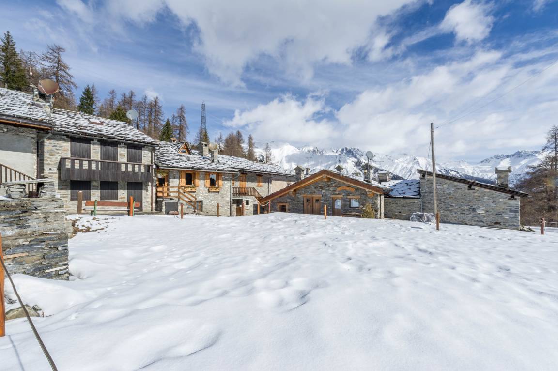 90 M² House ∙ 2 Bedrooms ∙ 8 Guests - Courmayeur