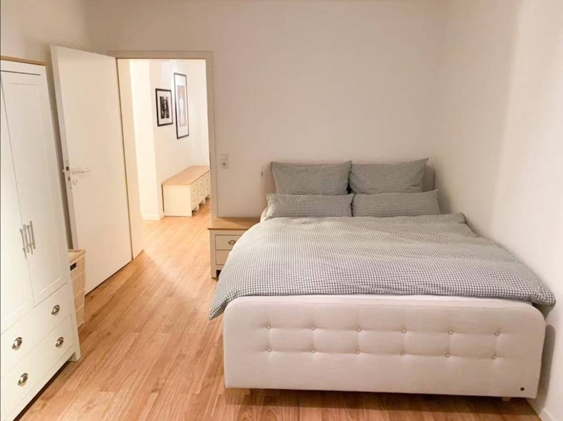 75 M² Ferienwohnung ∙ 3 Schlafzimmer ∙ 6 Gäste - Frankfurt am Main
