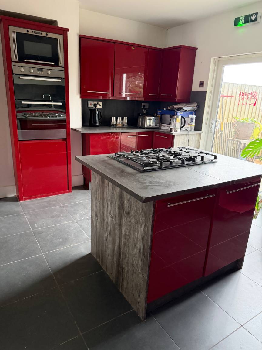 75 M² Apartment ∙ 3 Bedrooms ∙ 5 Guests - Guernsey