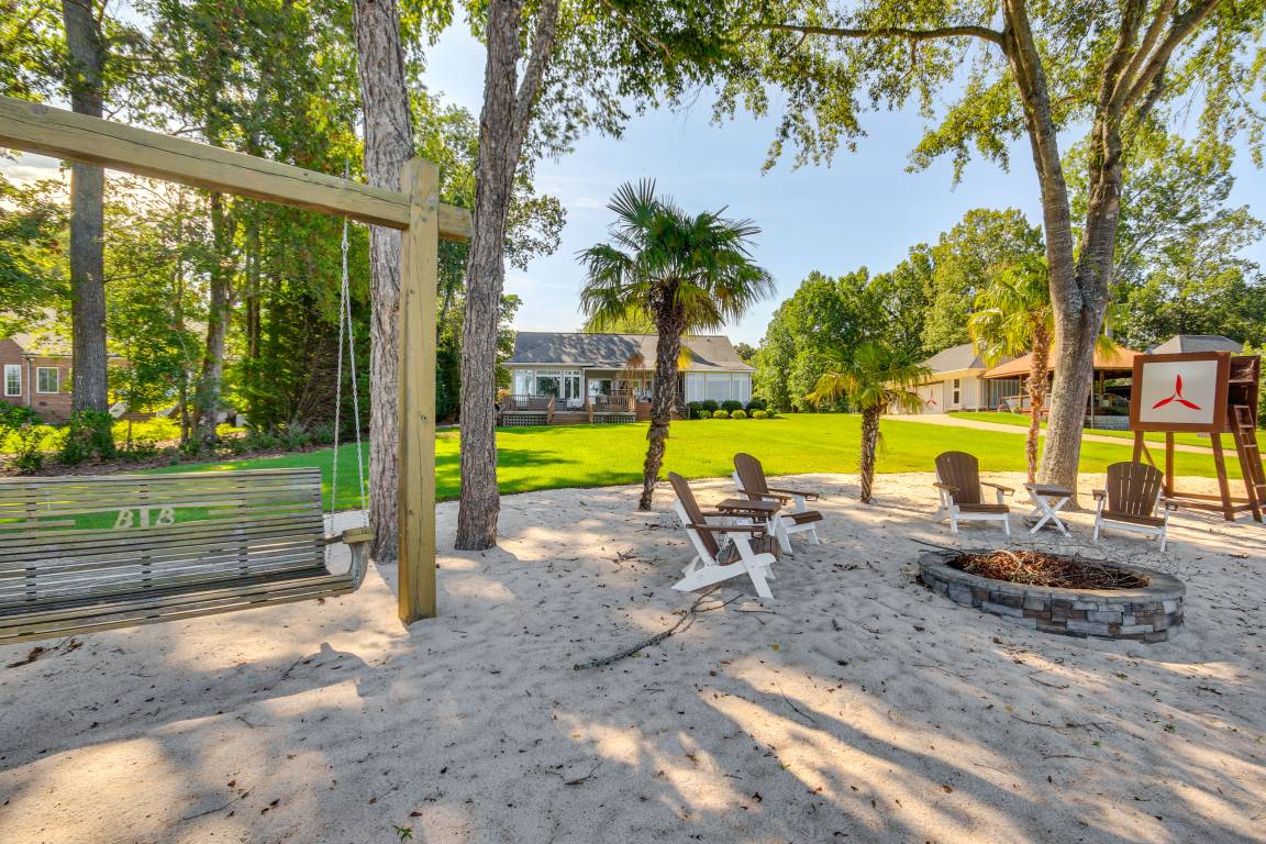 222 M² House ∙ 3 Bedrooms ∙ 10 Guests - Lake Greenwood, SC