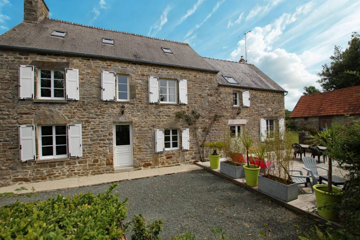 121 M² Gîte ∙ 3 Chambres ∙ 8 Personnes - Manche