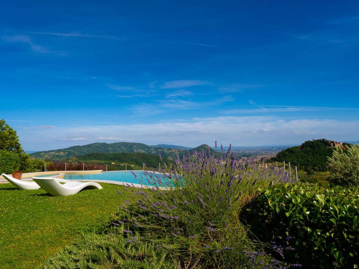 200 M² Maison De Vacances ∙ 4 Chambres ∙ 10 Personnes - Montecatini Terme