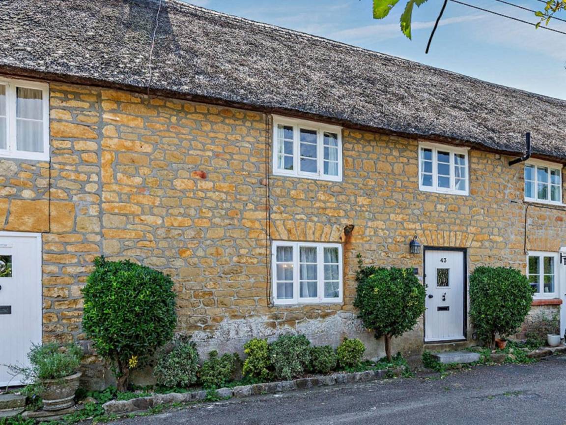 Cottage ∙ 2 Bedrooms ∙ 4 Guests - Bridport