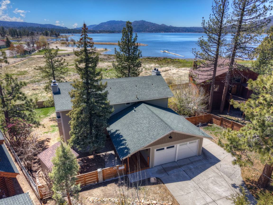 256 M² House ∙ 4 Bedrooms ∙ 14 Guests - Big Bear, CA