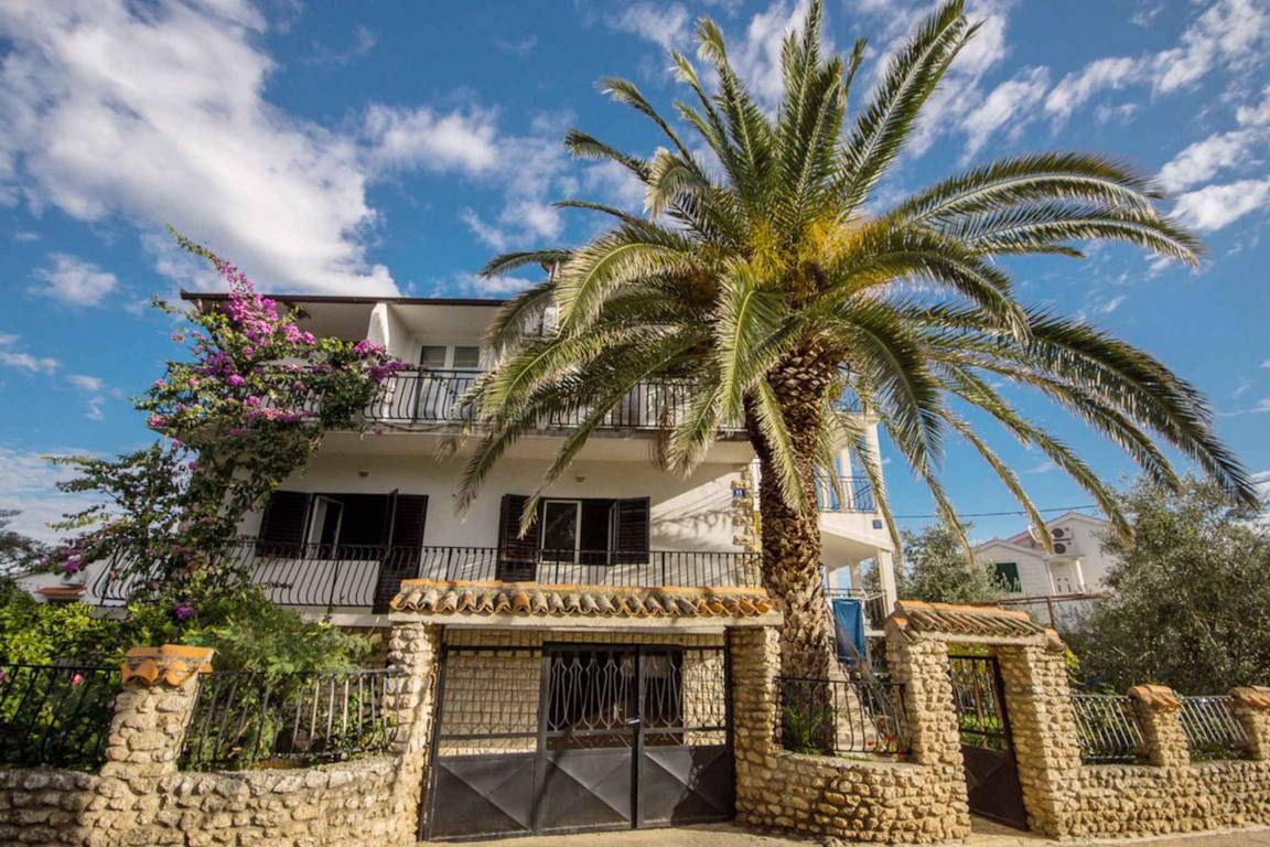 75 M² Appartement ∙ 2 Chambres ∙ 5 Personnes - Sali