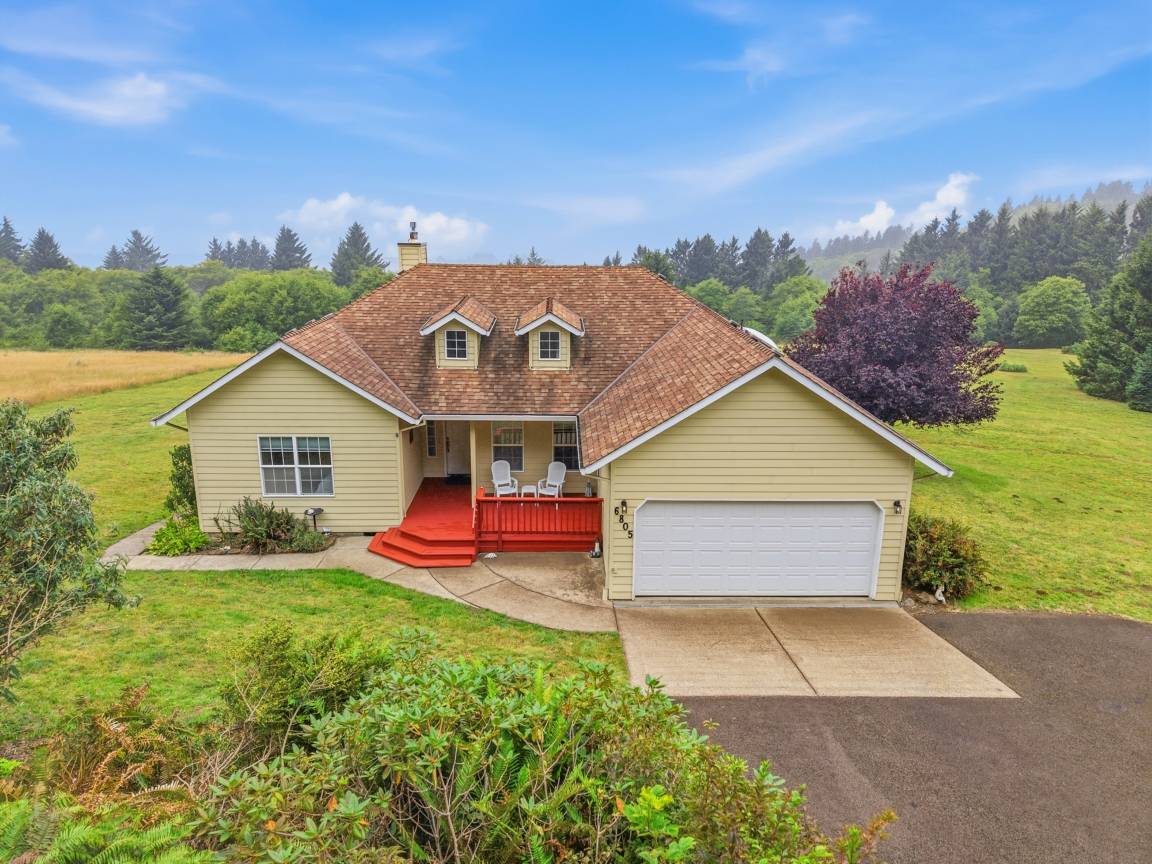 170 M² House ∙ 4 Bedrooms ∙ 9 Guests - Cloverdale, OR