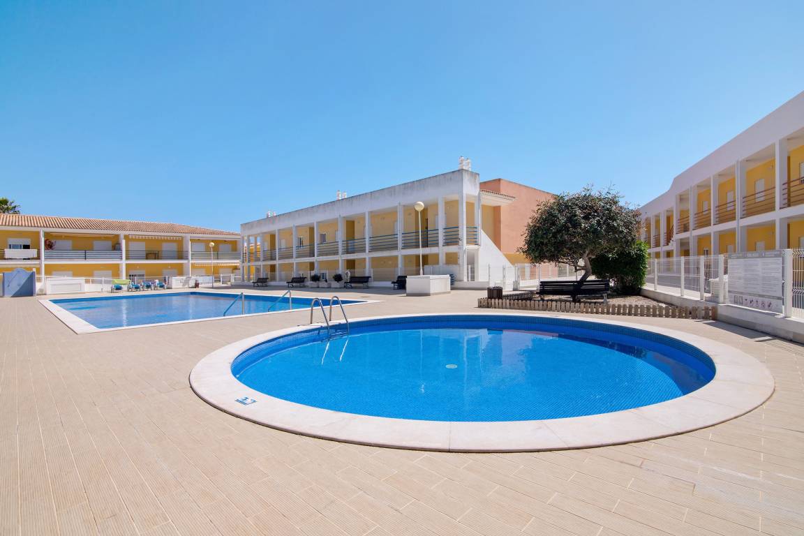 90 M² Apartment ∙ 2 Bedrooms ∙ 6 Guests - Guia