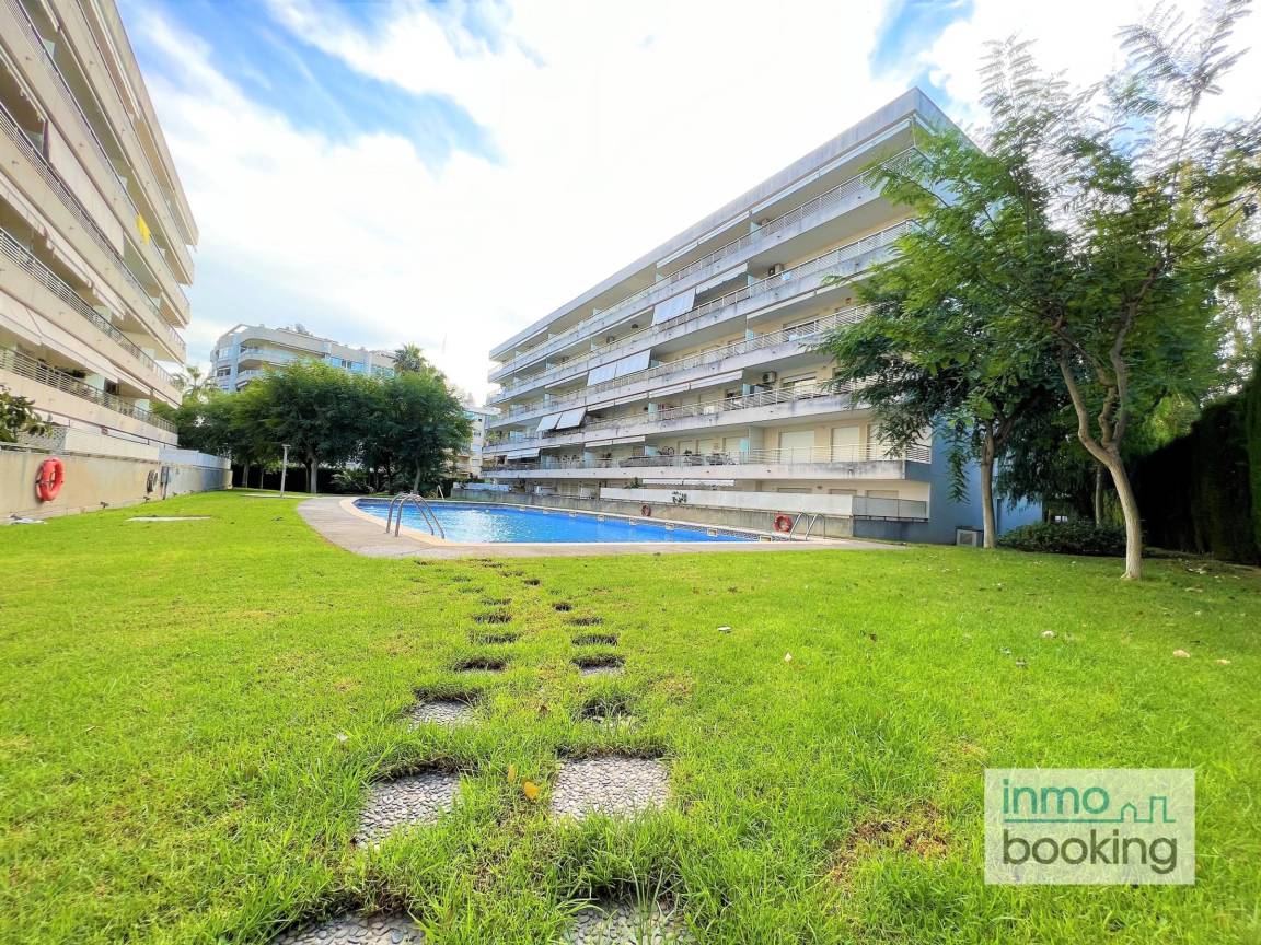 96 M² Apartment ∙ 3 Bedrooms ∙ 6 Guests - Salou